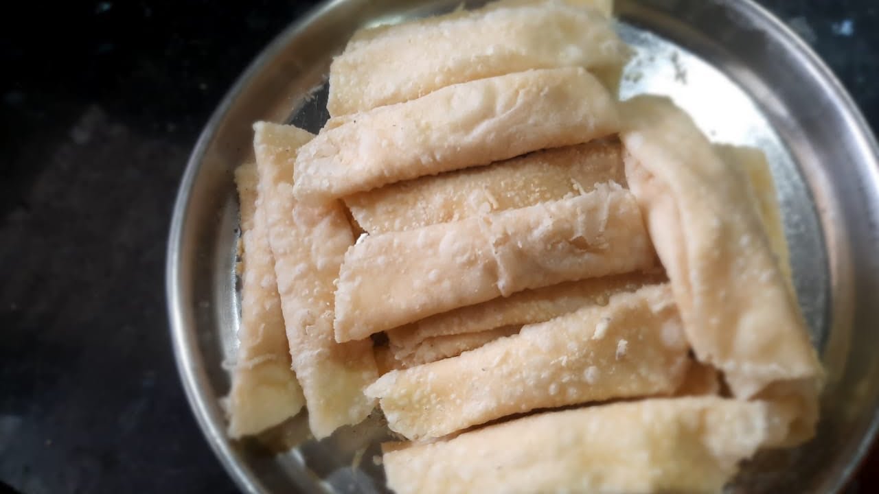 Chuttu oliga | Andhra special sweet - YouTube