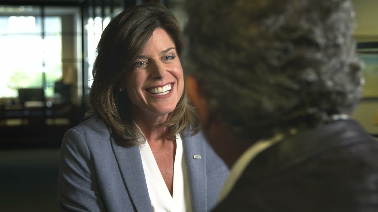 Hampton Roads Commercial: Buffy Barefoot - You'll Know Your Banker ...