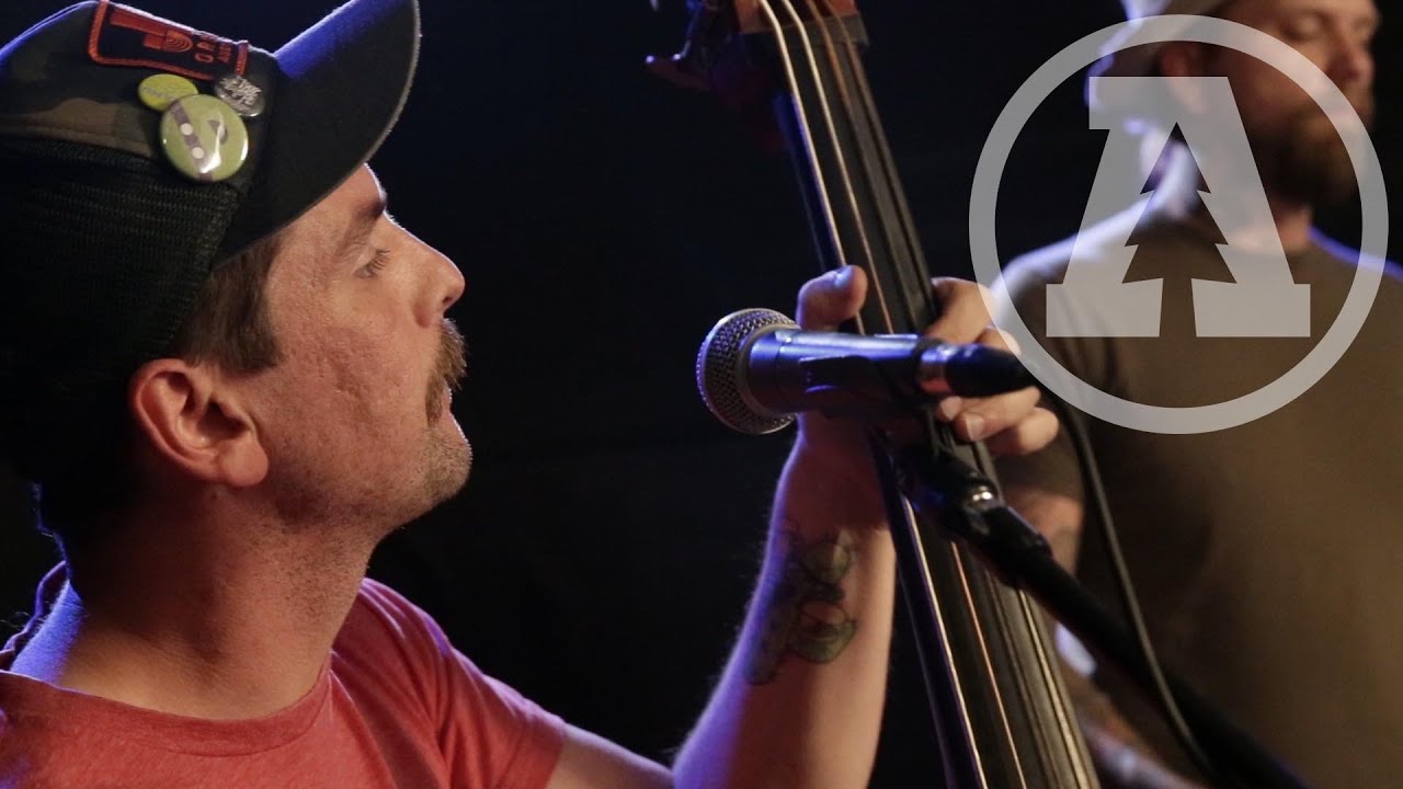 Whiskey Shivers - Graves/Swarm | Audiotree Live - YouTube