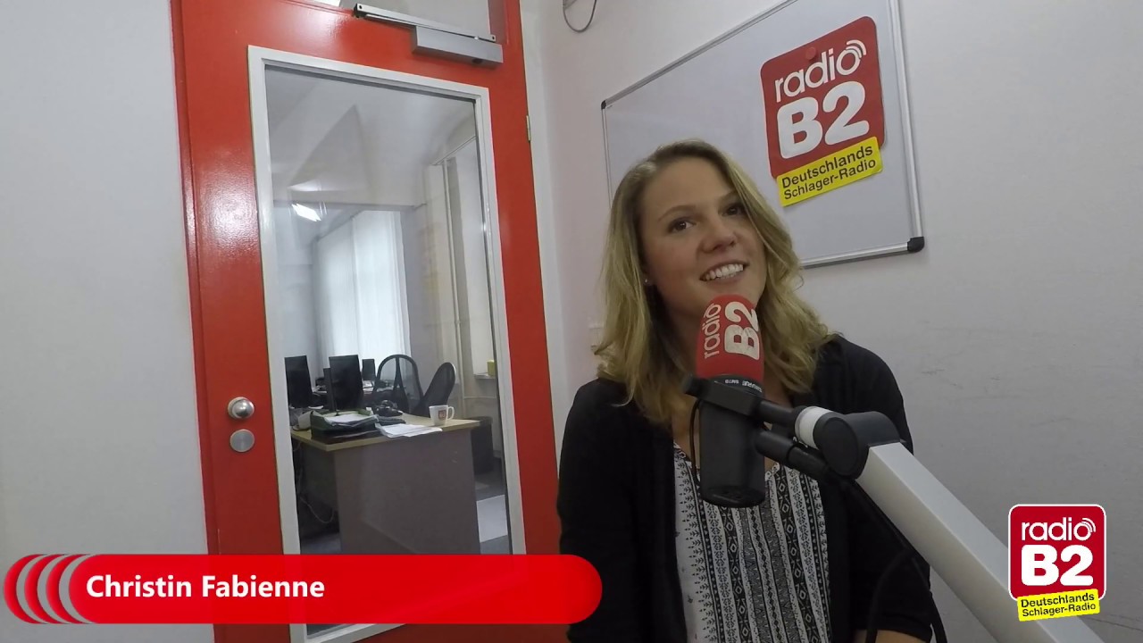 Die studierte Musicalsängerin Christin Fabienne stellt ihre Debüt-CD ...