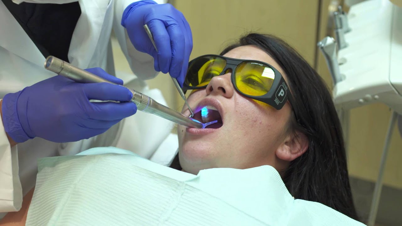 Oral Cancer Screenings with Identifi 3000 Ultra - Sensible Dental - YouTube