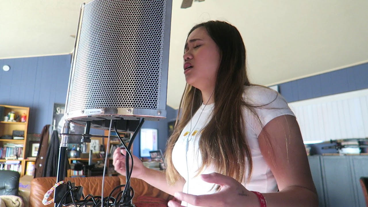just a little bit of your heart by ariana grande (cover) || emilee ...