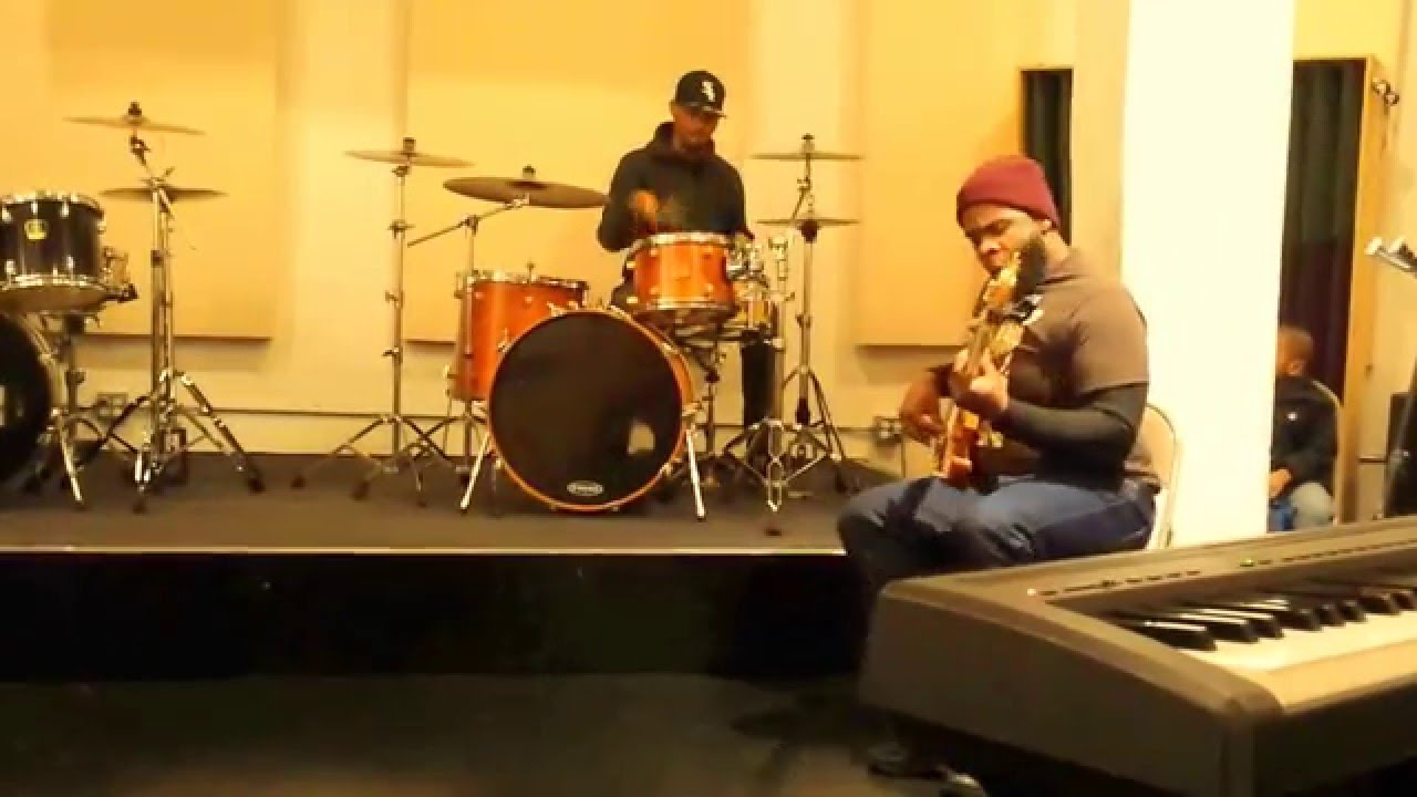 Sharay Reed at the Gospel Musicians Guild of Chicago. - YouTube