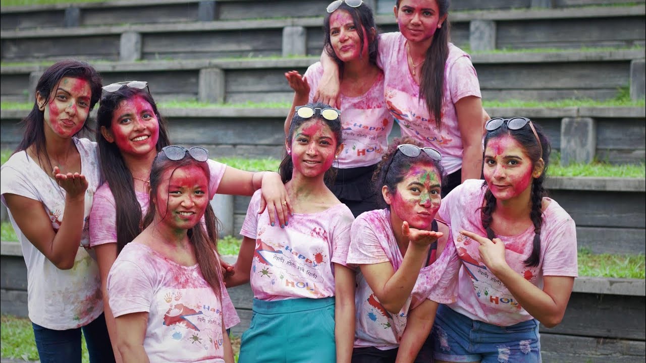 Cartoon crewz team in Brisbane | Holi vlog || thathappysoul || NEPALI VLOGGER - YouTube