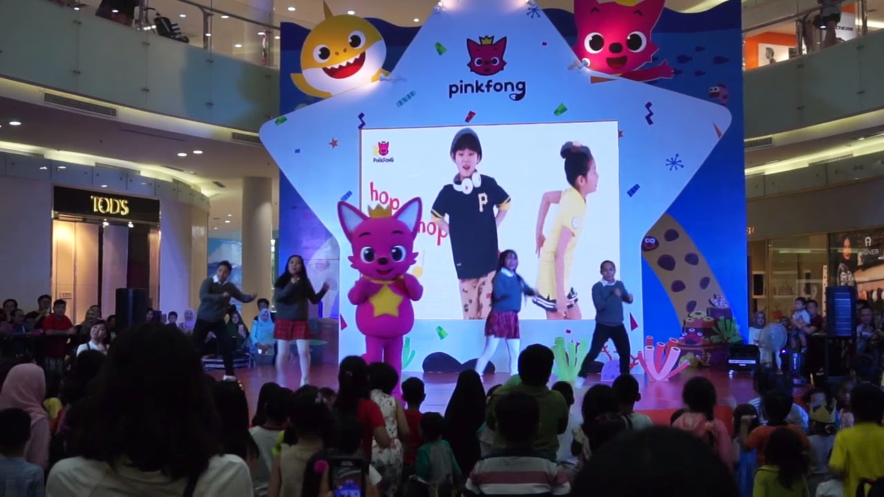 WALKING WALKING SONG PINKFONG & BABY SHARK OCEAN ADVENTURE LIVE SHOW ...