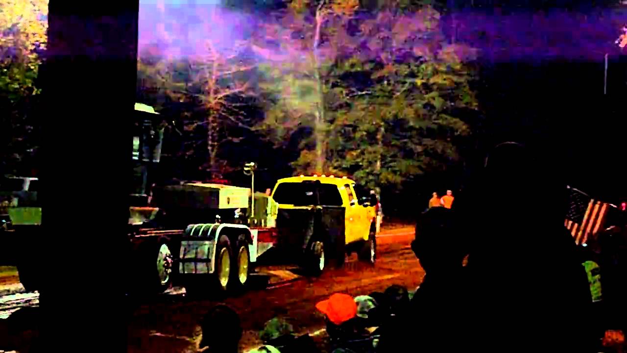 Ford Amarillo F250 Twin Turbo Powerstroke pulling @ Diesels in Dark ...