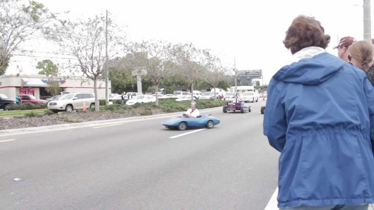 Go Kart Drifting Mini Hot Rods Racing at Goldenrod Parade Bahia ...