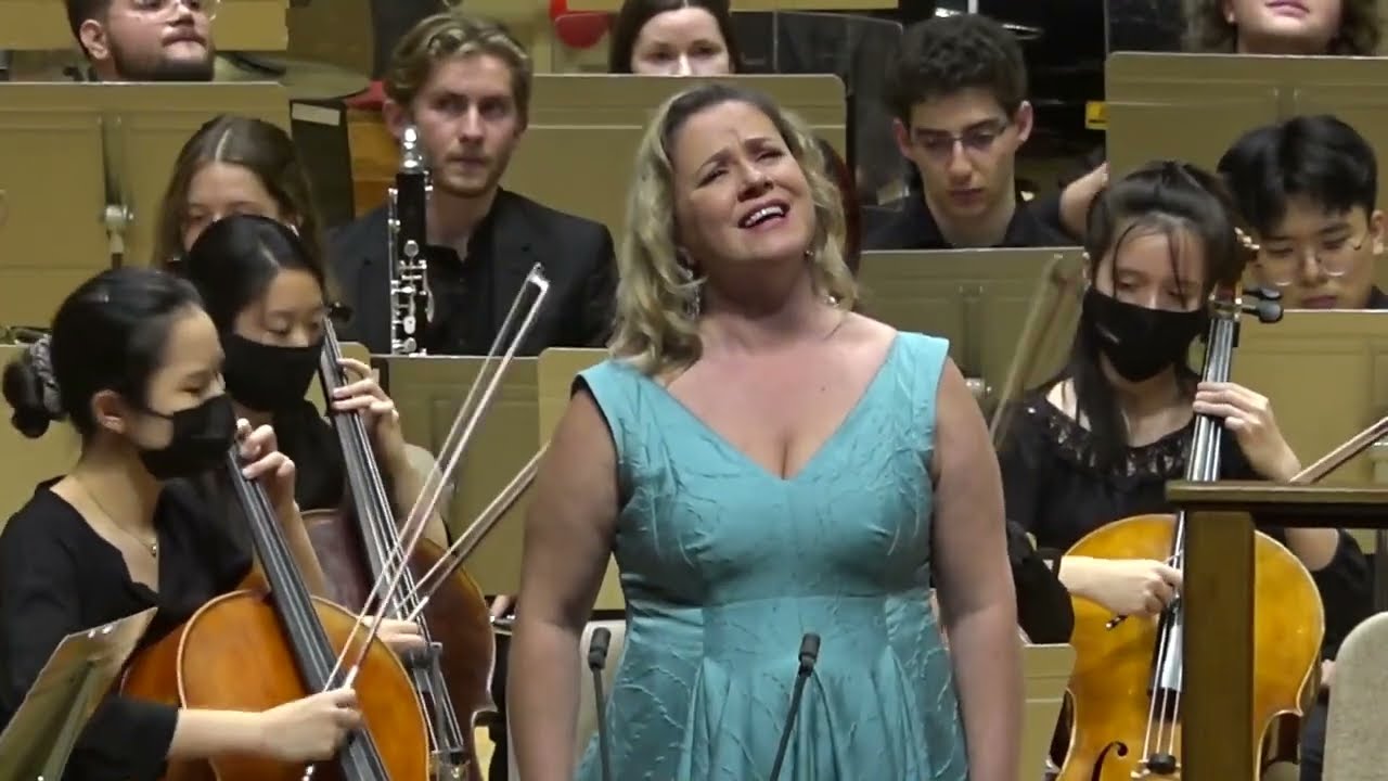 Sofia Fomina, soprano/ Mahler, Symphony №4/ IV Sehr behaglich - YouTube Music