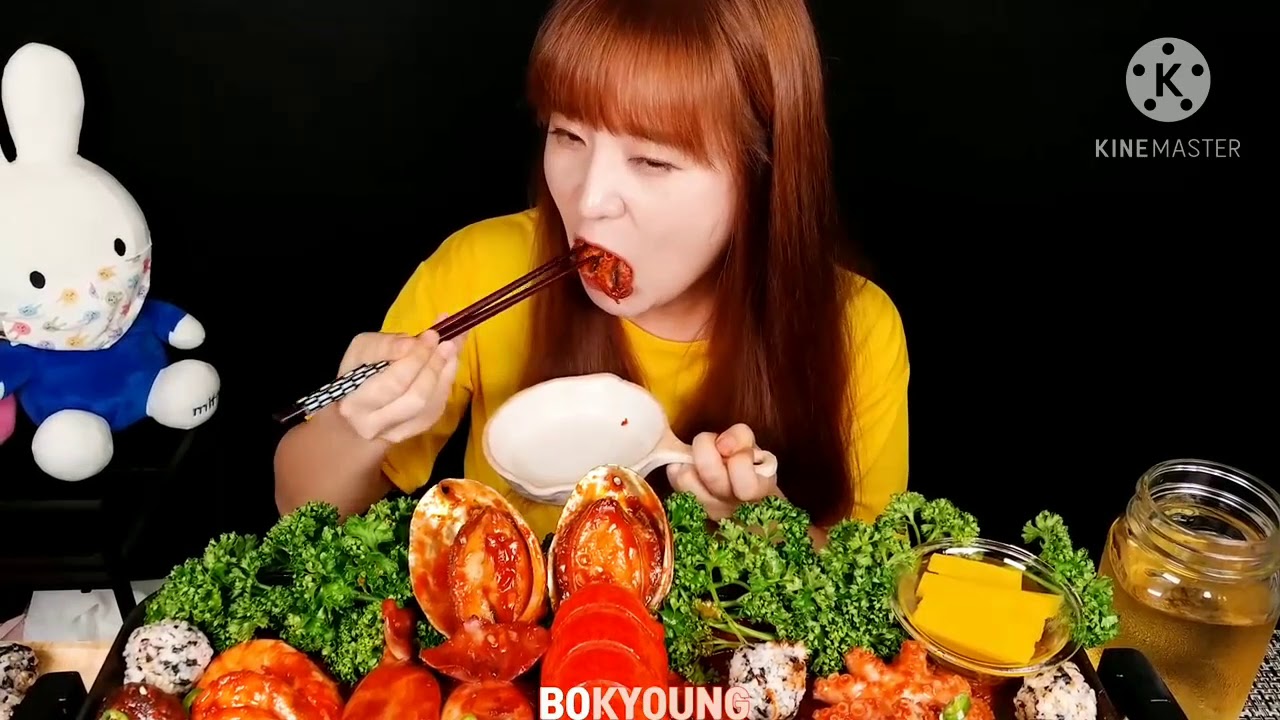 bokyoung mukbang asmr seafood (bites only) - YouTube