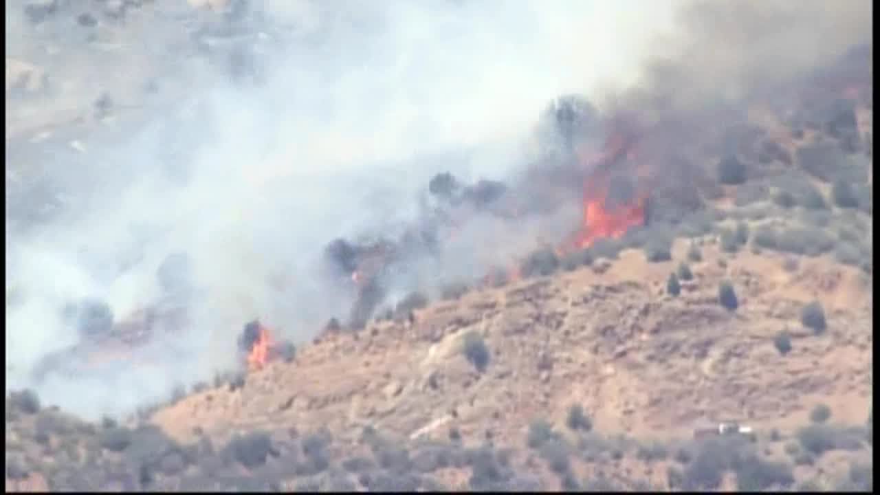 Doce Fire in Prescott: Wildfire burning rapidly in N. AZ - YouTube