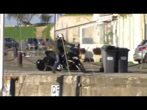 Sahil Boyu Giden Motorcu Kontrolü Kaybedip Denize Düştü