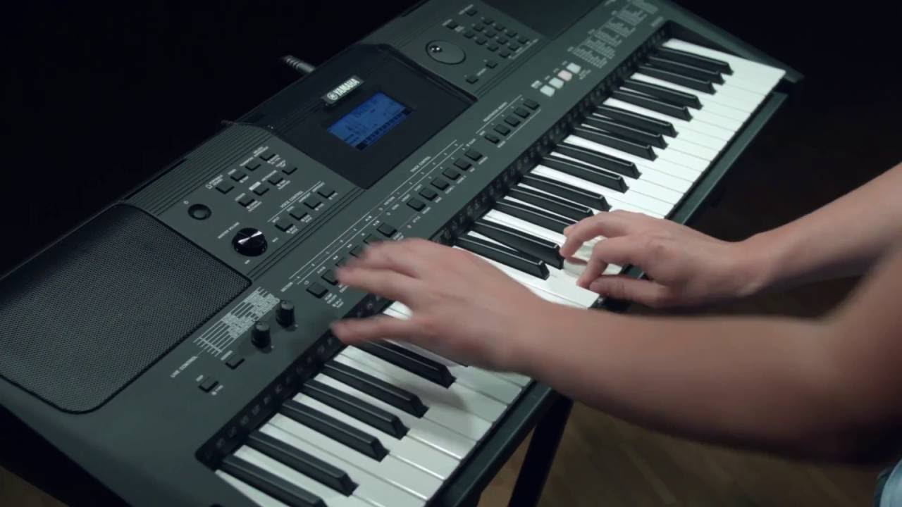 Mit Yamaha im Studio PSR E453, PSR EW400 - YouTube