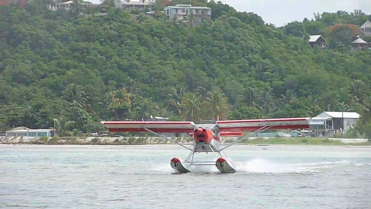 Flying the STOL CH 701 on Zenair amphibious floats - YouTube