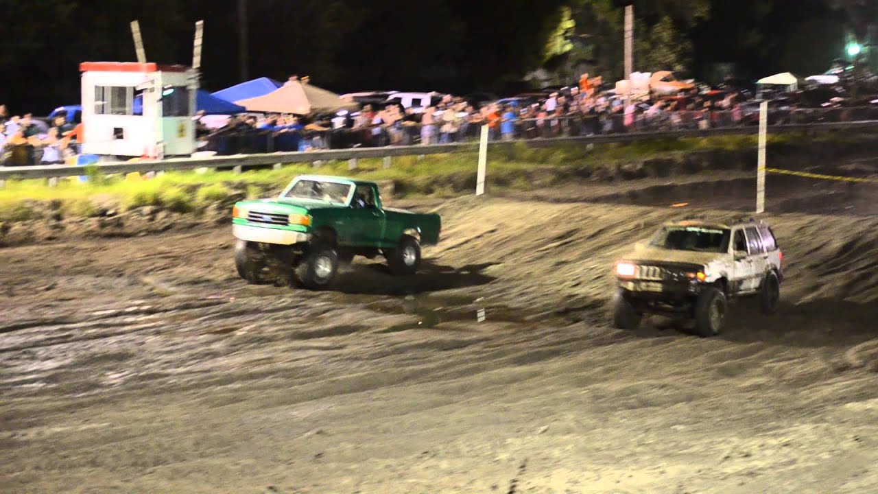 Green Ford VS Bandit Mud Racing Bubbas Mud Ranch 8/10/2013 - YouTube