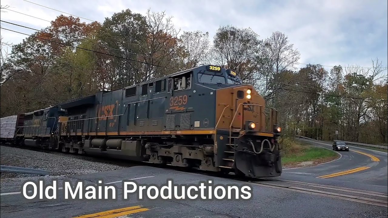 CSX freight train passes through on a gorgeous autumn evening - YouTube