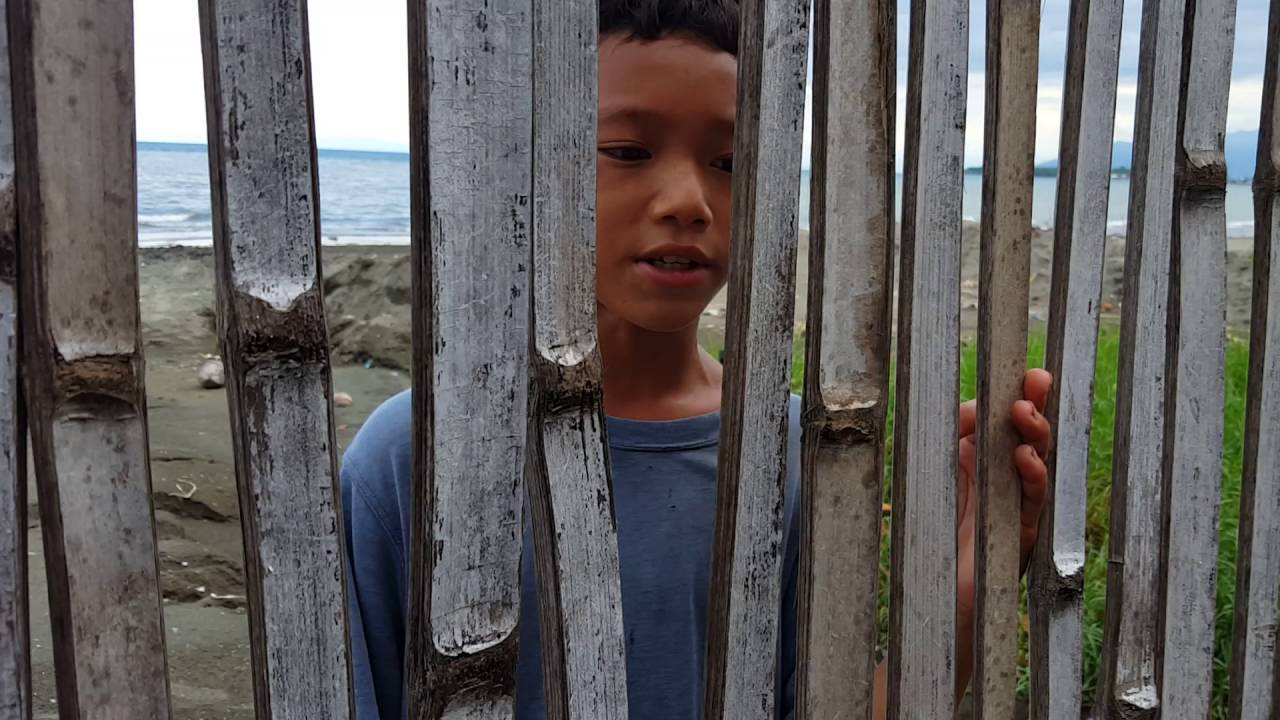 Davao City's Young Rapper with special audience - SMUGGLAZ - YouTube