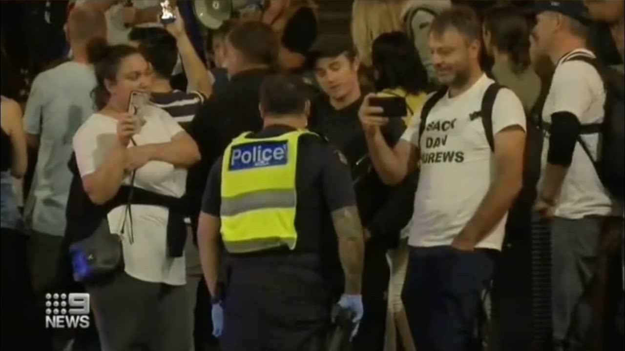 Victorian police imposter refuses to show his name - YouTube