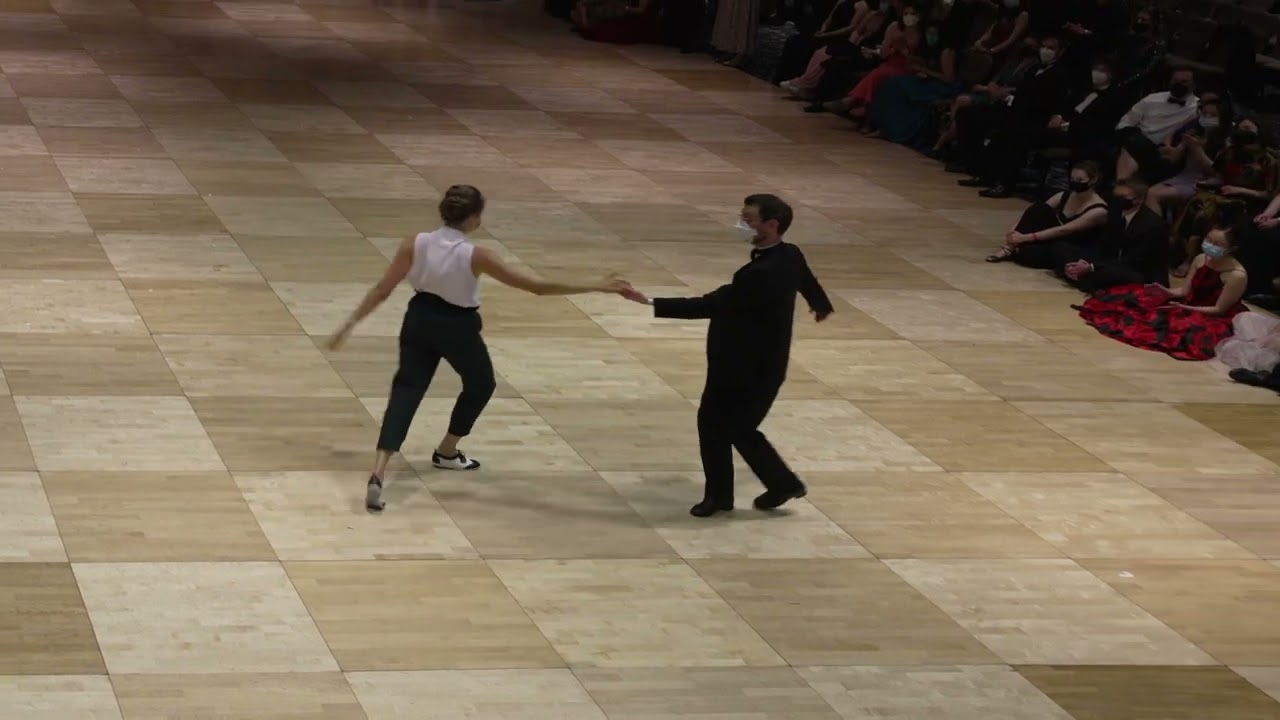Stanford Viennese Ball 2022 - Cross Step Waltz Contest Solos - YouTube