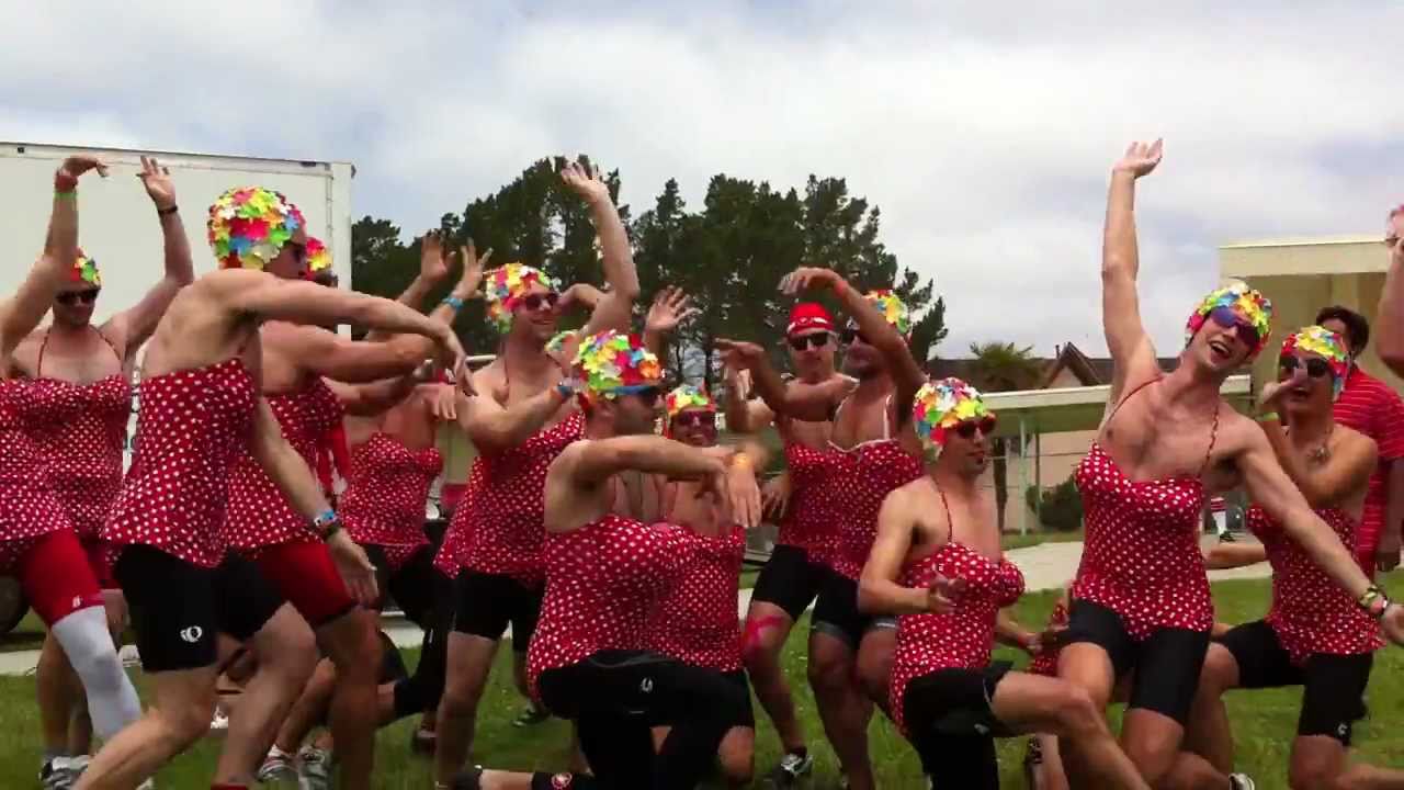 Red Dress Day Synchronized Swim Team - YouTube