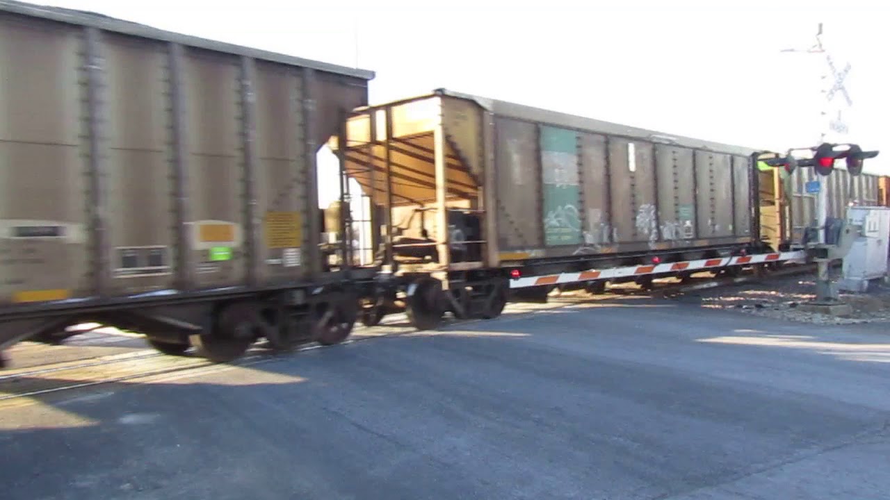 Southbound UP 8461, UP 7797, CSX 3037 and UP 6198 on the Union Pacific ...
