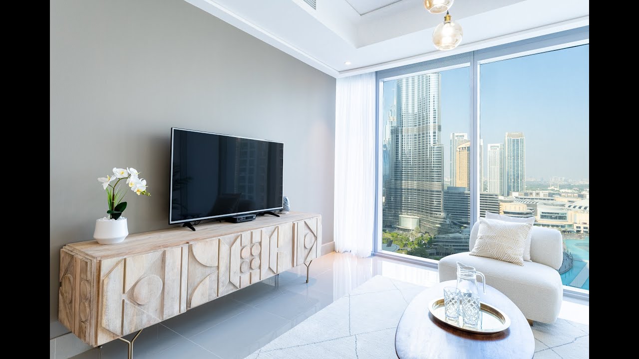 Luxurious 2BR Apartment in the heart of Downtown Dubai with Burj ...