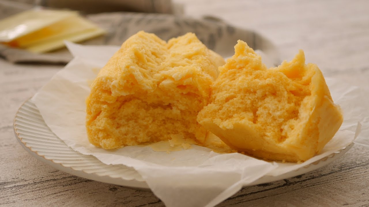 スライスチーズで作るほわほわ♡チーズ蒸しパン | Cheese Steamed Cake - YouTube