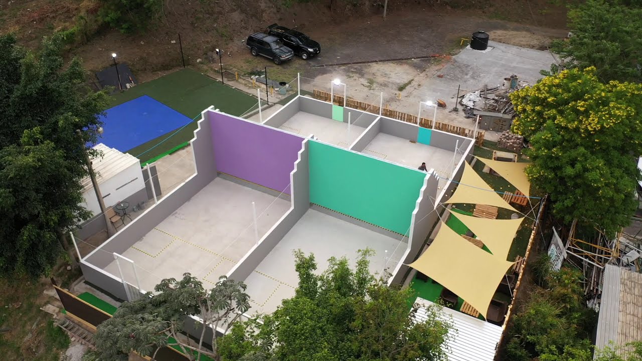 Outdoor Squash: Some Things Are Meant to Be - YouTube