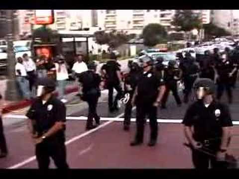 rage against the machine performs at DNC Convention 8/2000 - YouTube