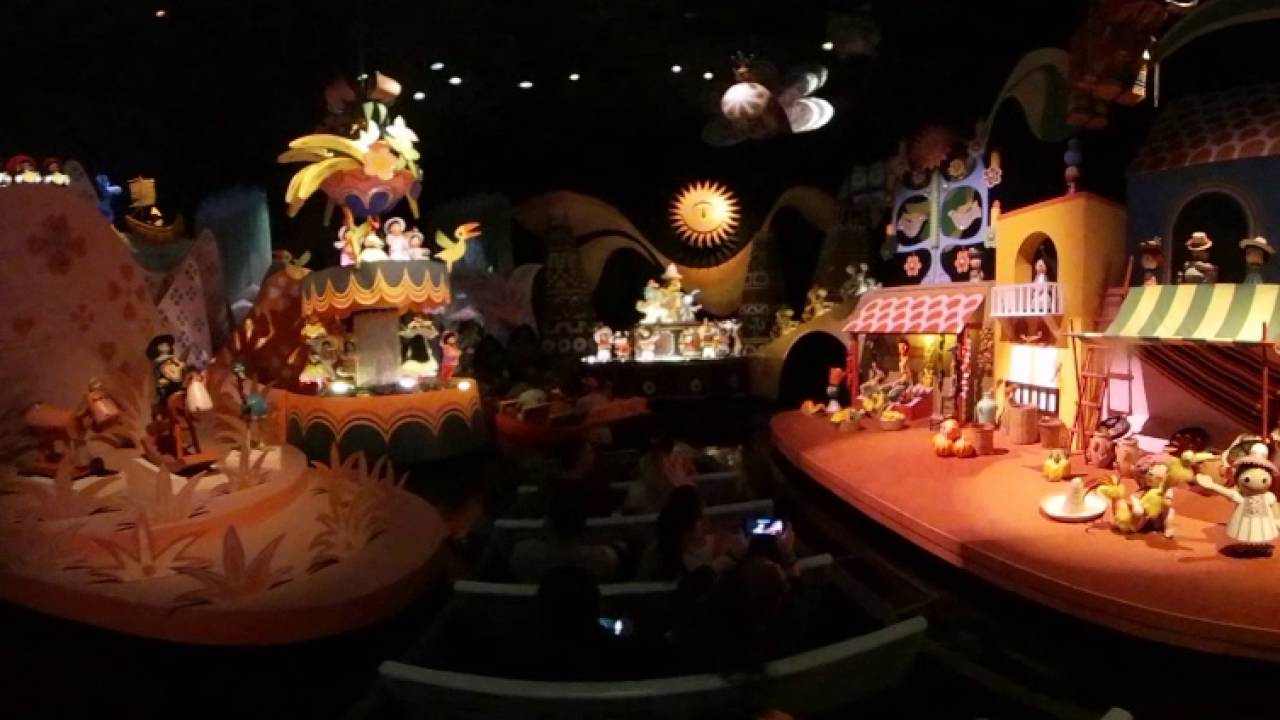It's a Small World 360 - YouTube