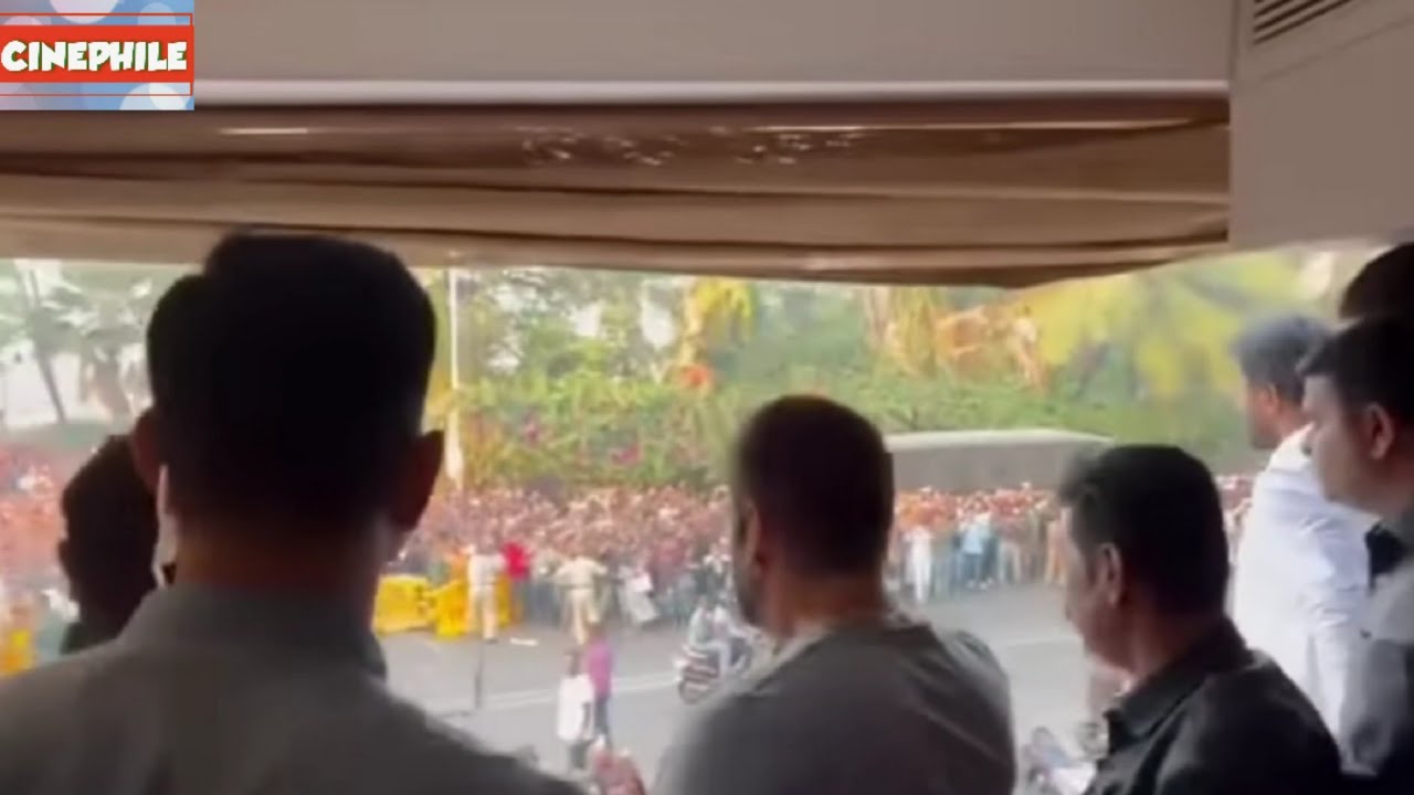 Crowd outside Salman khan House Galaxy Appartment | Salman Khan ...