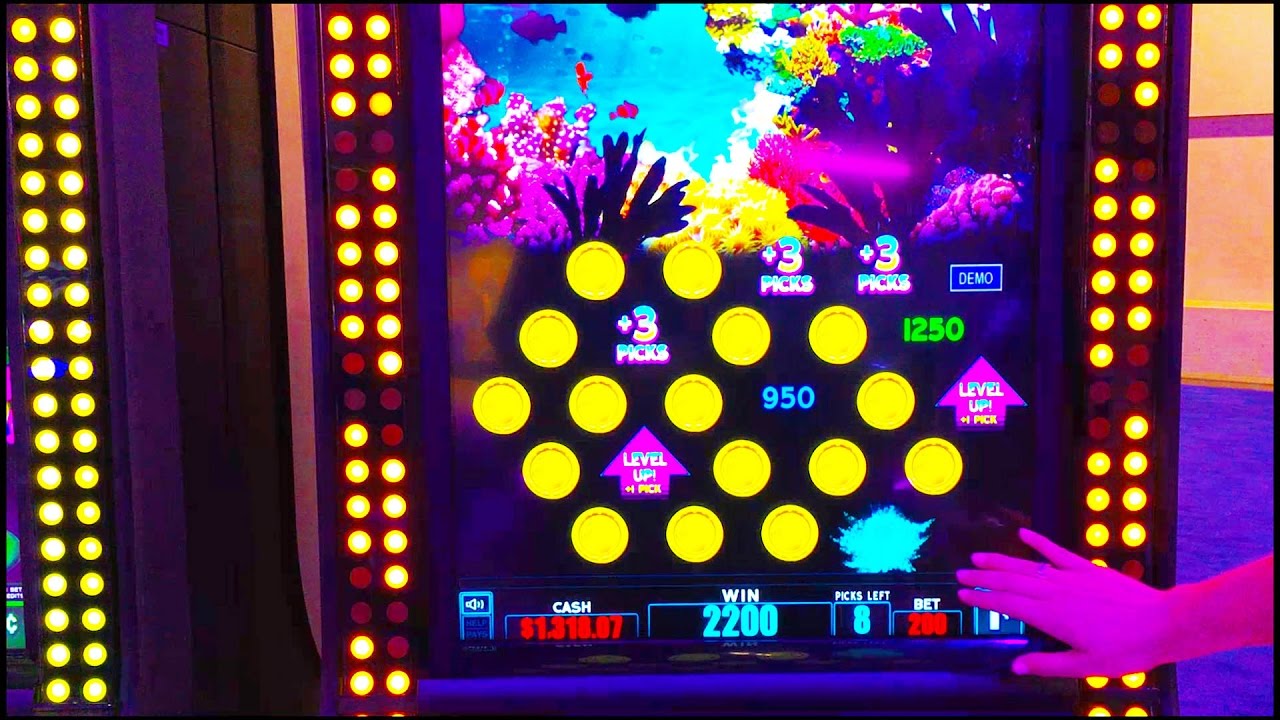 #G2E2016 Everi NEW Earth Oceans slot machine - YouTube