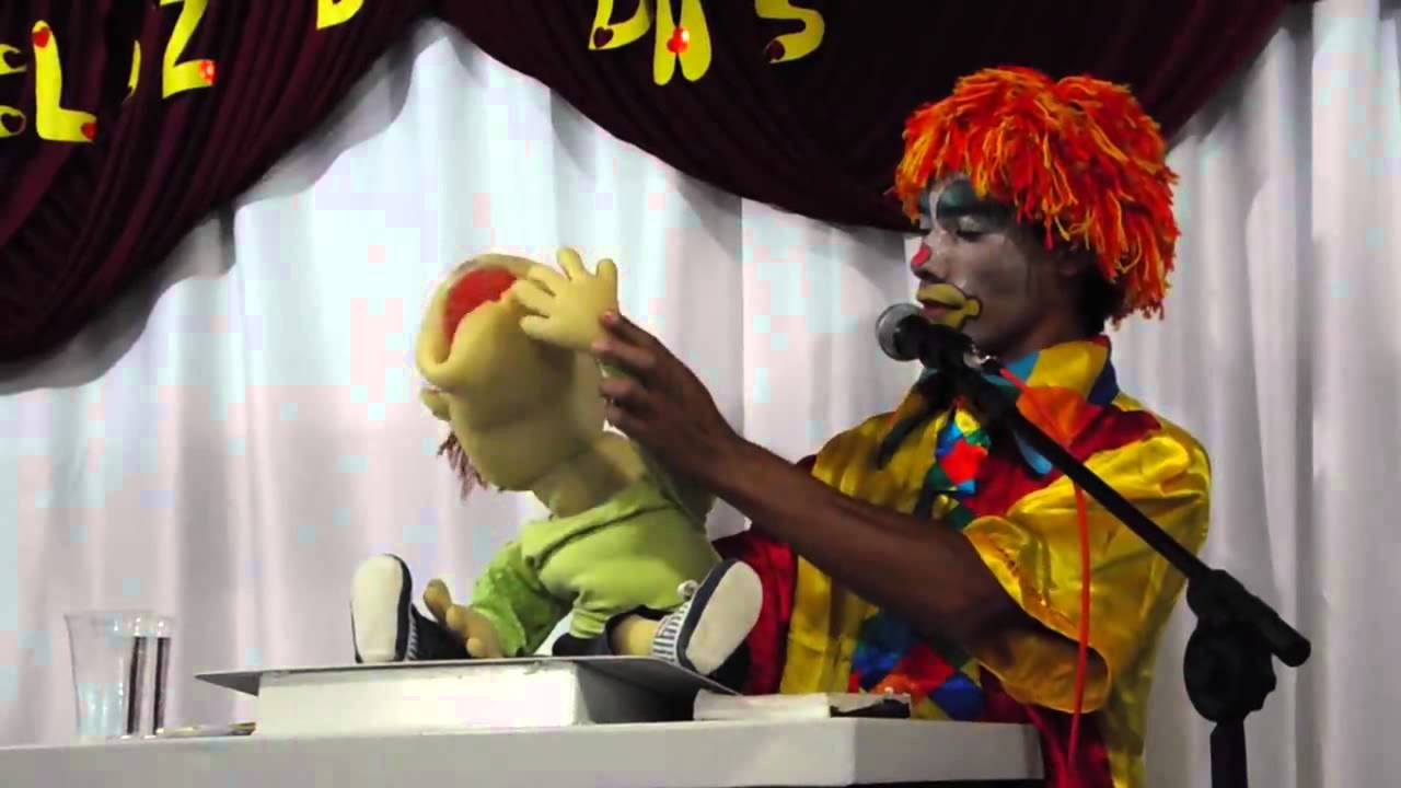 Alegria e Pipoca, (boneco Leu em colombo) - YouTube