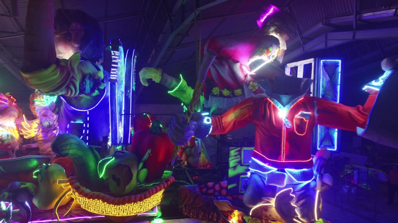 Perzuta Toto Carnival Team 2017 Carnival Float - YouTube