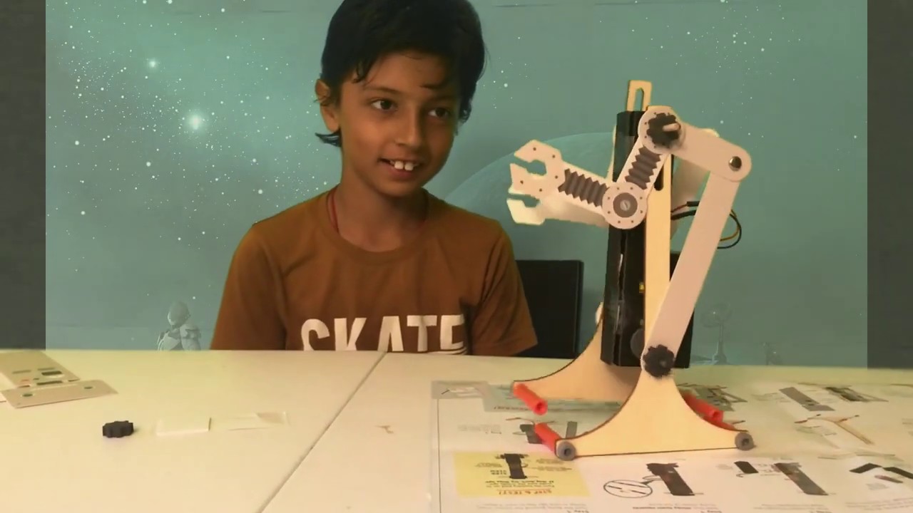 How to Build Kiwico Walking Robot - YouTube