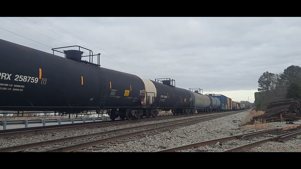 NS 8153 leads 153 through Lincoln, AL - YouTube