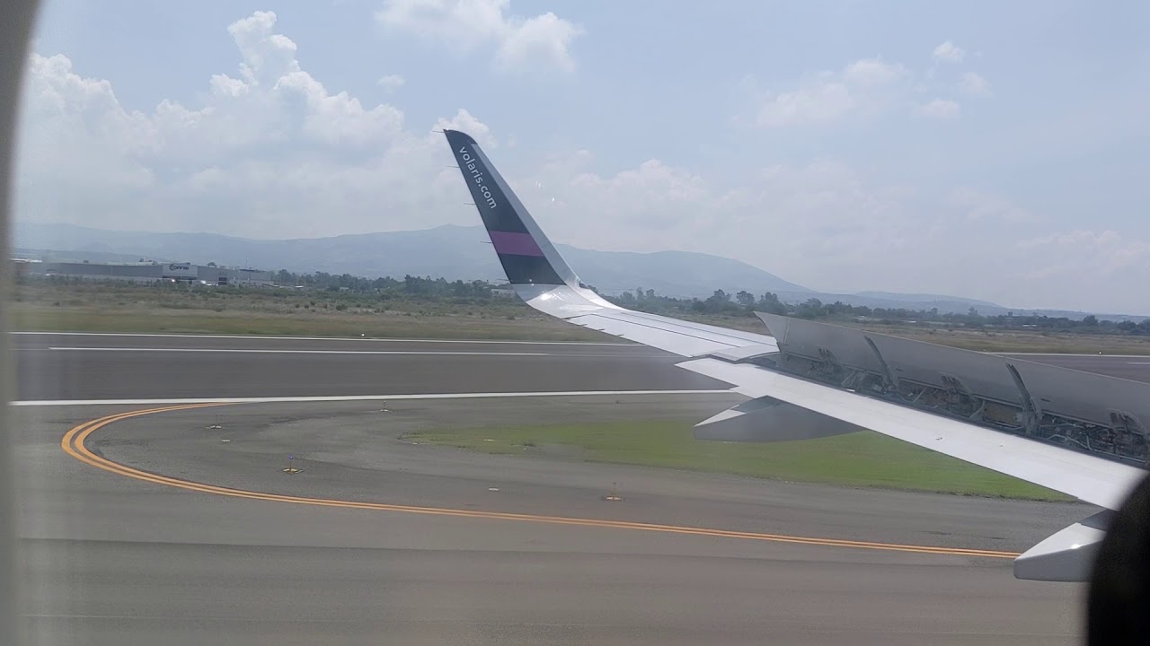 Landing at Léon (BJX) [XA-VRI] Volaris Airbus A320neo - YouTube