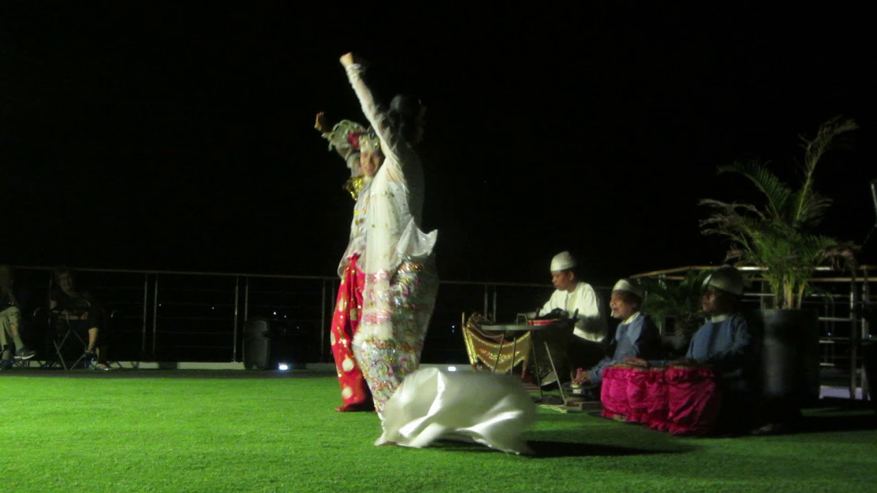 Traditional Burmese dance - YouTube