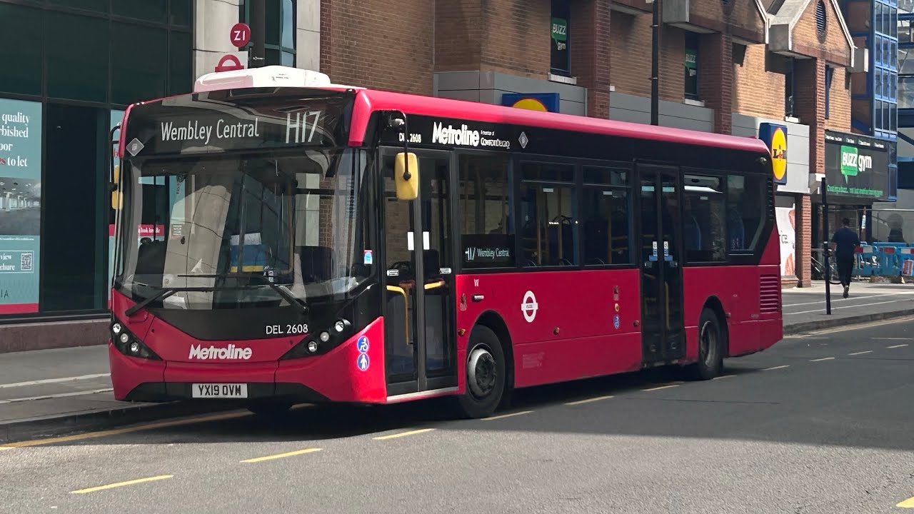* FIRST DAY * Metroline: Route H17 (DEL2608 YX19OVM) Alexander Dennis ...