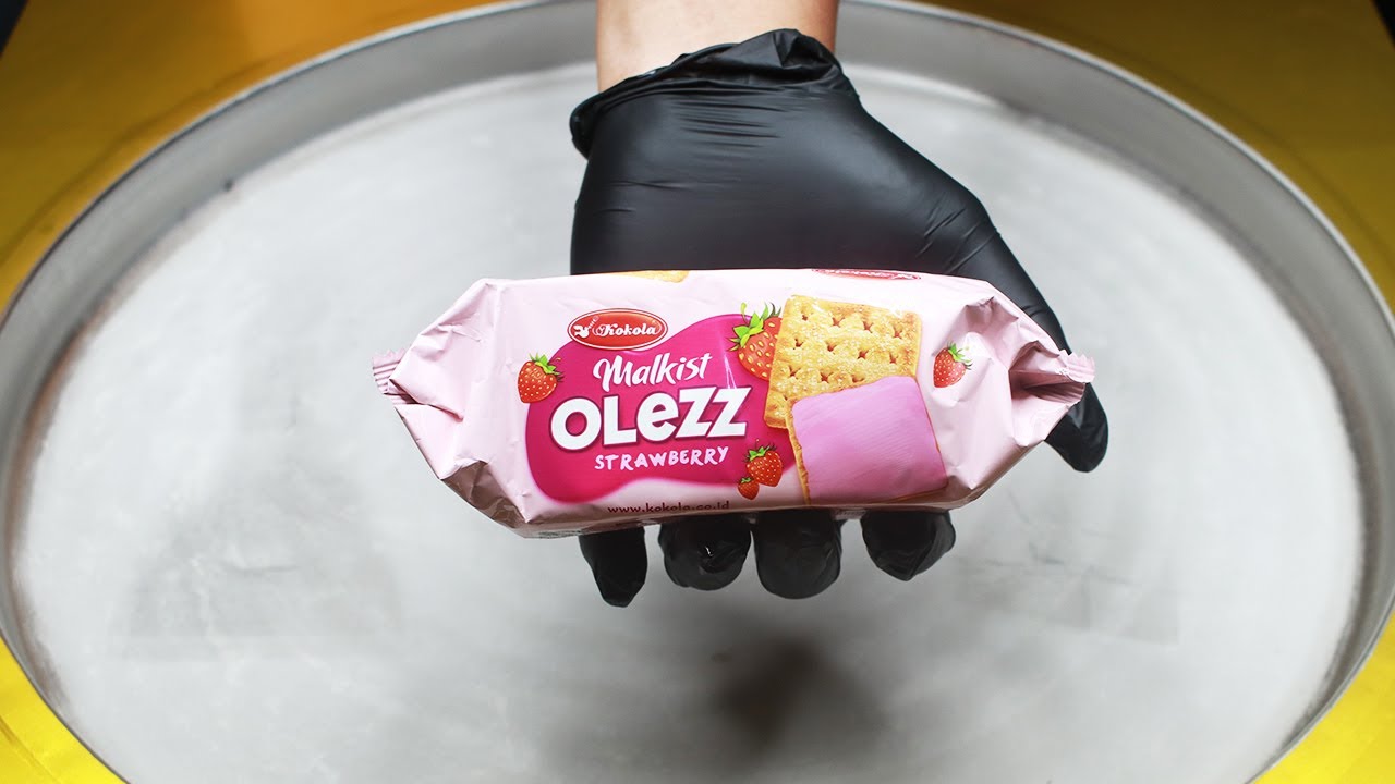 Delicious Mukbang Ice Cream - Making Malkist Olezz Strawberry To Ice ...