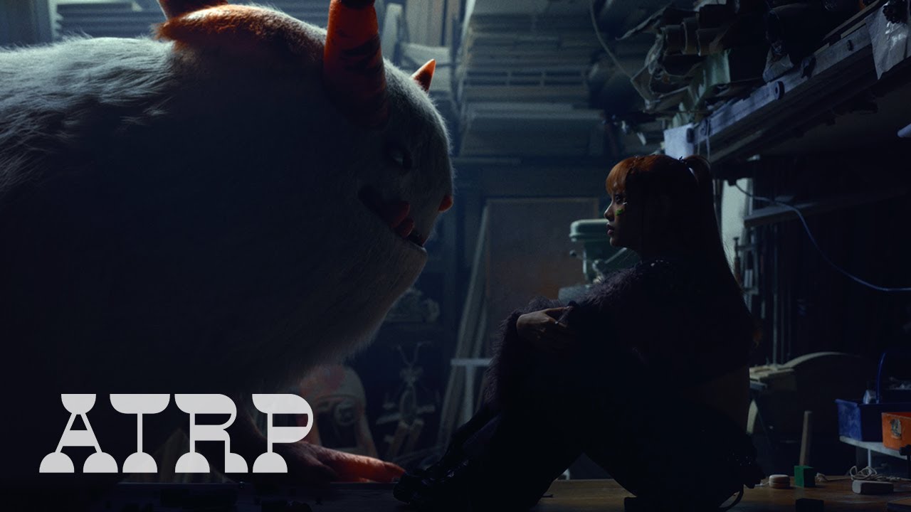 CHUU 츄 'Howl' MV Trailer - YouTube