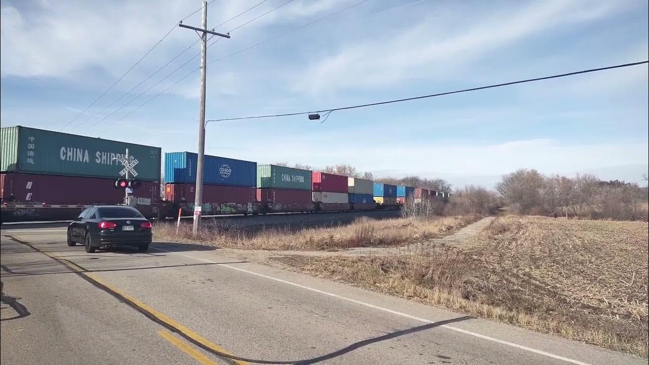 CN 3830 auto racks and intermodal. Wheatland WI. - YouTube
