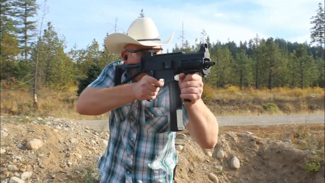 HK UMP 45 Submachine Gun - YouTube
