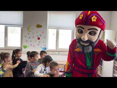 HOLLANDA’DA HACİVAT VE KARAGÖZ'Ü ÇOCUKLAR İÇİN YAŞATIYORLAR