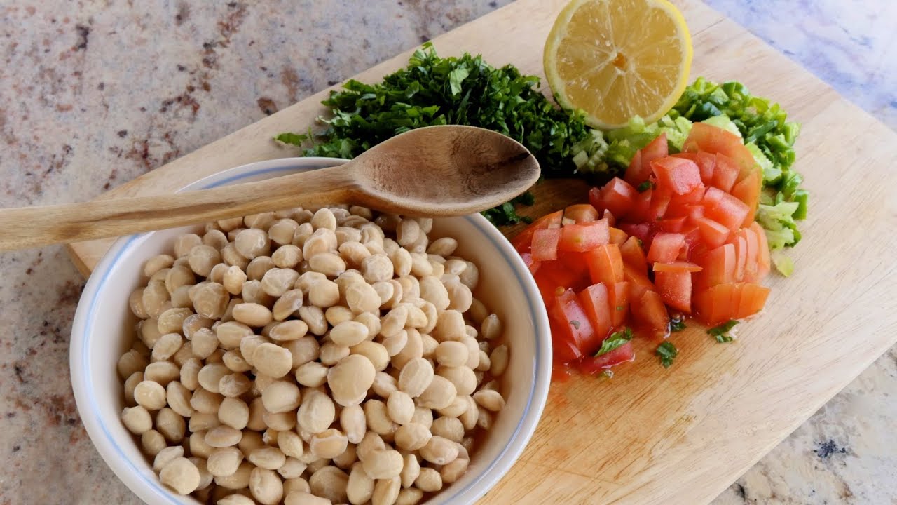 Lupini Bean Salad / Ensalada de Chocho - YouTube