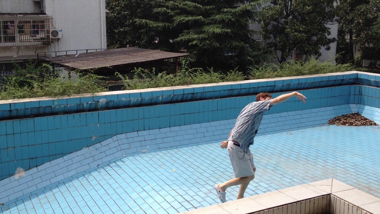 Changsha Waterless Pool J Swimming - YouTube