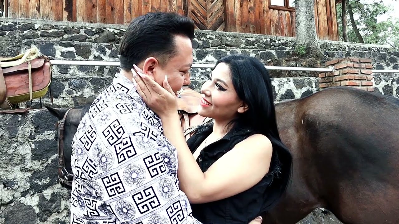 A Quien video clip Fuzzion internacional - YouTube