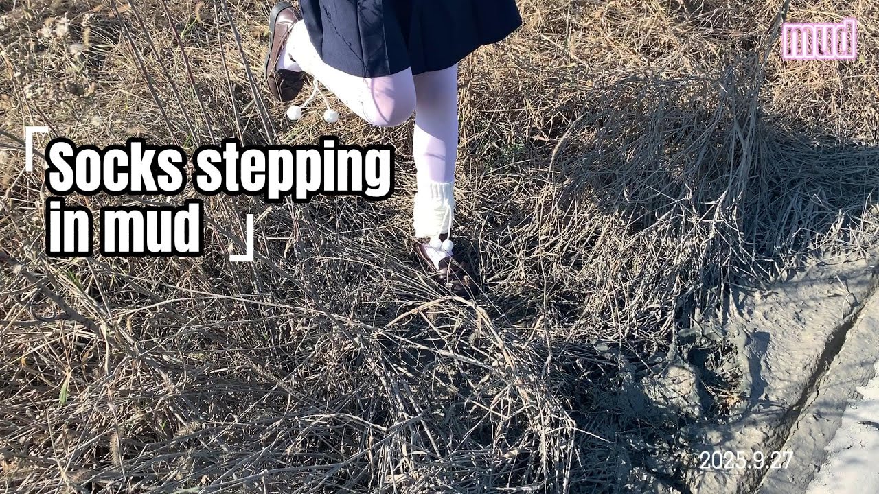 Stepping in mud with scrunched-down socks - YouTube