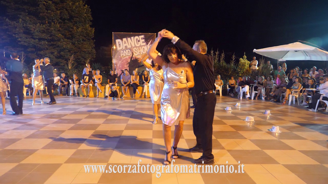 MAMA RUMBA - FINALE LATIN SHOW - YouTube