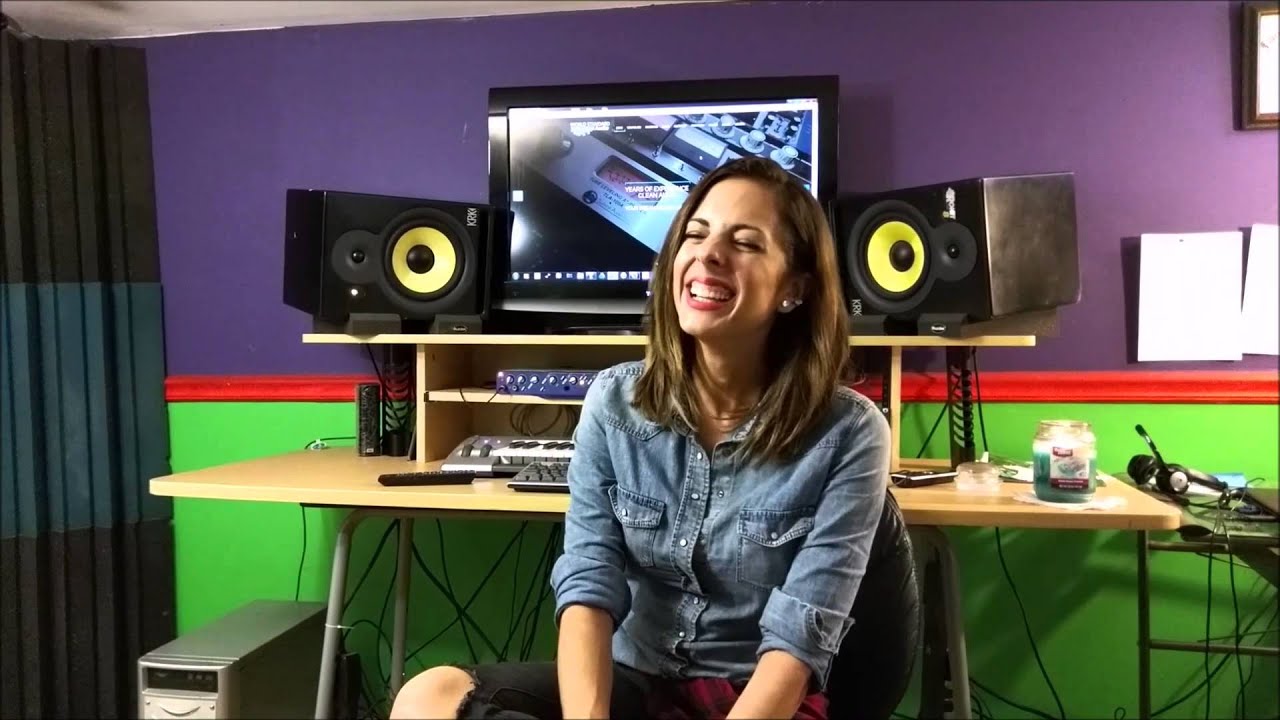 Liza Quin Interview 2015 (@worldstanardaudio) - YouTube