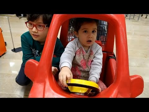 Markette tek başına Araba Süren Çocuk Ehliyeti Aldı / Eğlenceli Çocuk Videosu #funnykid #funnykids